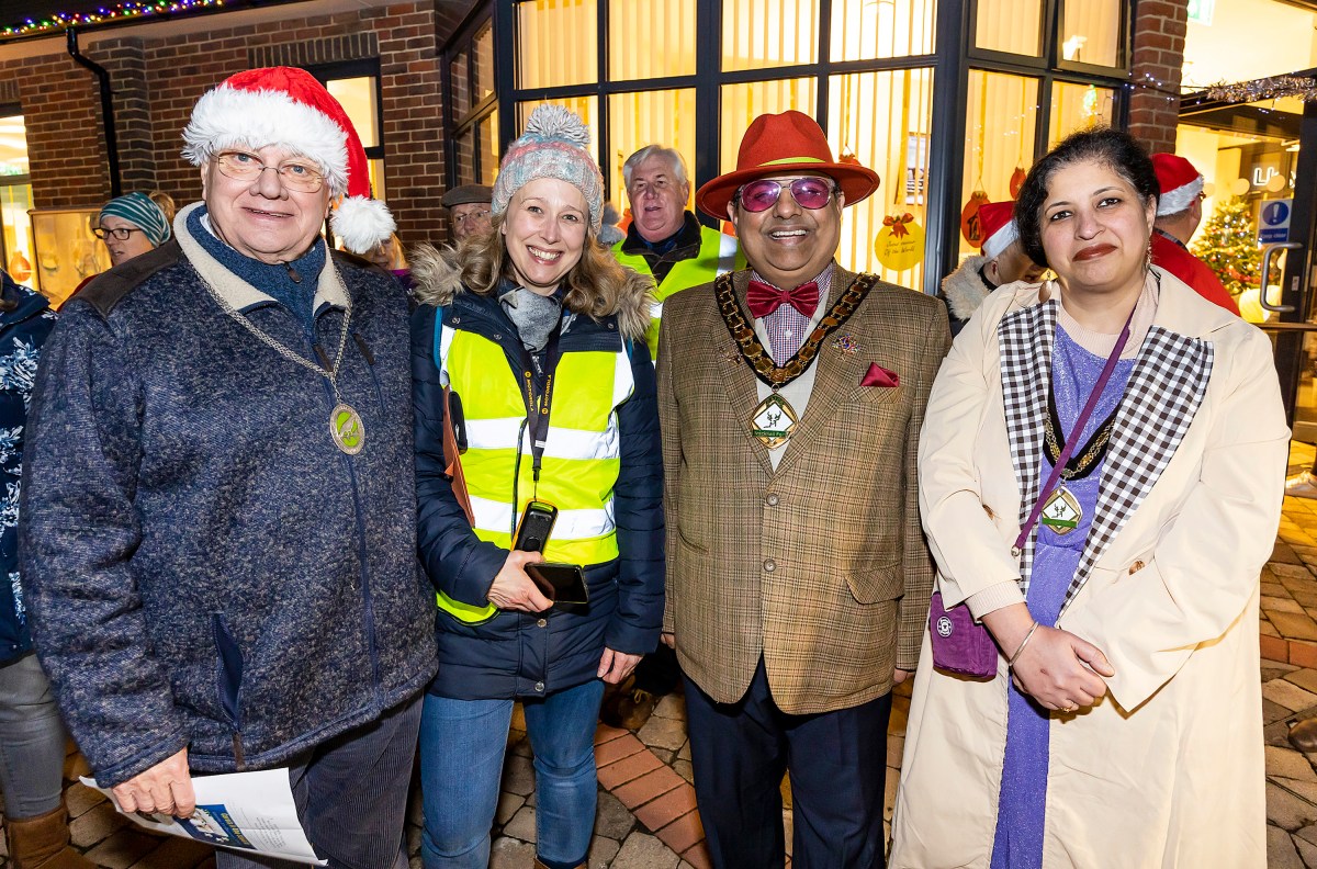 Crowthorne Late Night Shopping Event | Connecting Communities in Berkshire